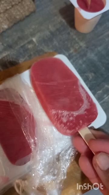 Фруктовое мороженое -просто, вкусно.