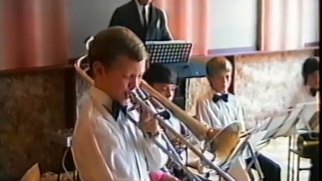1993 Мегион  СШ 5  Эстрадно-духовой оркестр