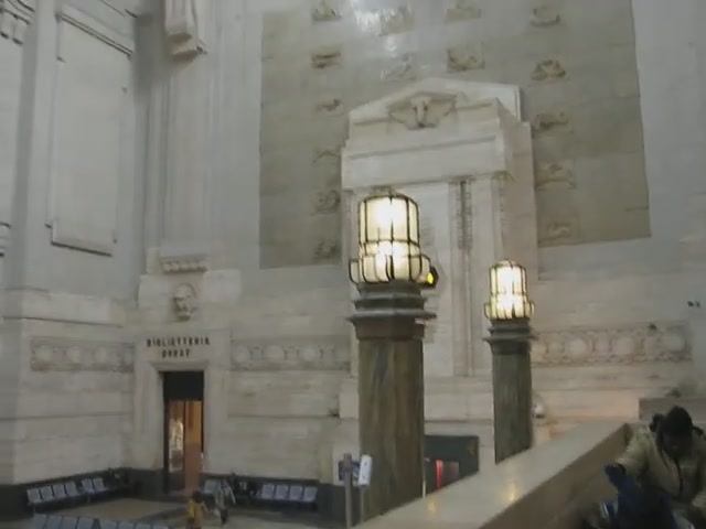 Вокзал Милано-Чентрале. Внутри (2010)