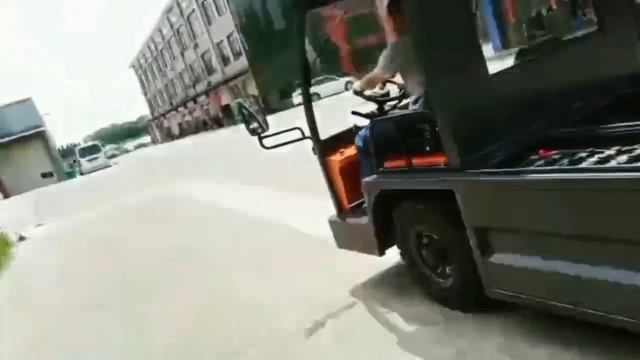 Электрические тягачи для полуприцепов серии QSD-DGC для буксировки полуприцепов массой до 40т