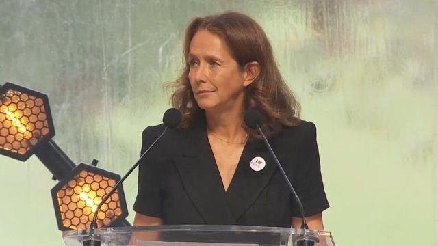 2022 EDHEC Commencement speech by Anne Geisert, CEO of Miele France ...