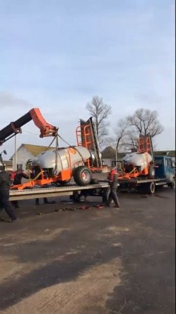 Погрузка опрыскивателя Зубр ПВ с двухвентиляторной приставкой Колонна 2К