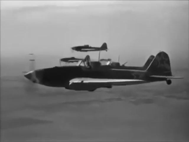 Крымская операция. Штурмовики Ил-2 ВВС РККА ведут штурмовку позиций 17 армии Вермахта, Апрель 1944