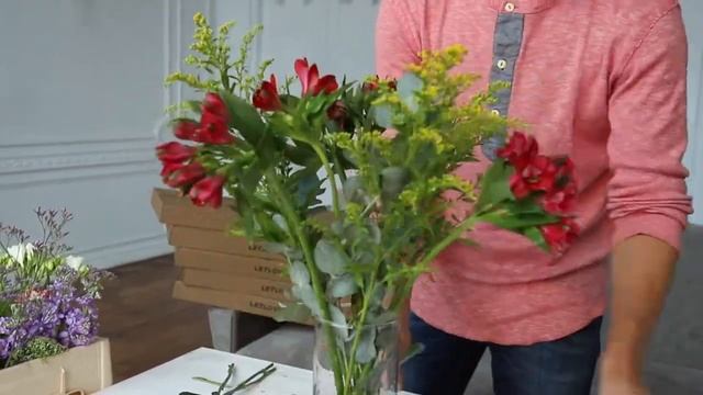 Подписка на цветы  LetLoveBloom в Москве и Санкт-Петербурге