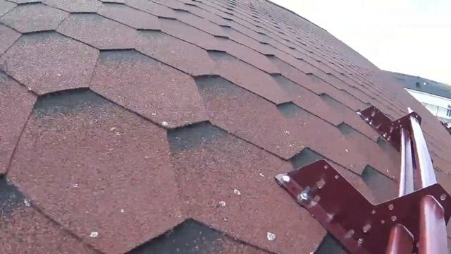 Установка снегозадержателей на гибкую черепицу