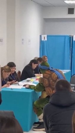 В Астане Черепашки-ниндзя пришли голосовать