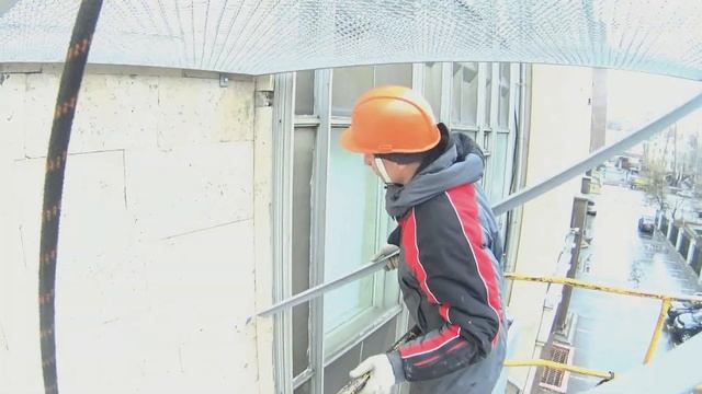 Защитно-улавливающие решетки - ваша безопасность от ненадежных фасадов