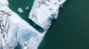 Ледниковая лагуна  йокульсарлон ( Jokulsarlon ) в Исландия