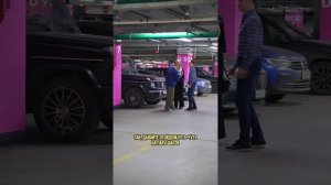 Первая реакция девушки ШОК
