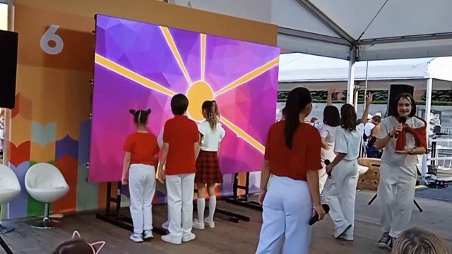 Концерт артистов МДТЭ (Московского Детского Театра Эстрады) на Красной площади. 08_06_2024