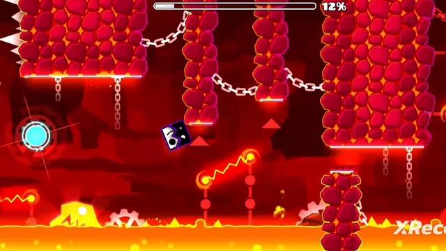 Играю в геометри Даш