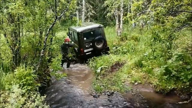 УАЗ & Нива берегом Базыра.