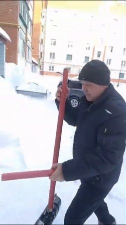 Дворник с высшим образованием.