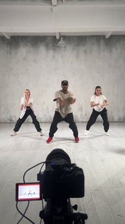 online course “REGGAETON basic” Perreo & Reparto