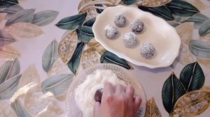 Конфеты «Рафаэлло»Печенье. Şirniyyat "Raffaello".