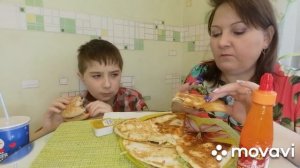Мукбанг. Мексиканские тортильи и гамбургеры