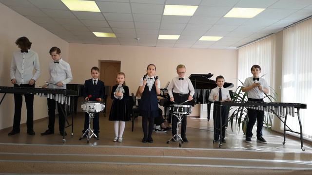 И.Фролов "Шутка-сувенир" Исполняет ансамбль Шабашова В.В. и Шабашовой Л.П. ДШИ № 7.