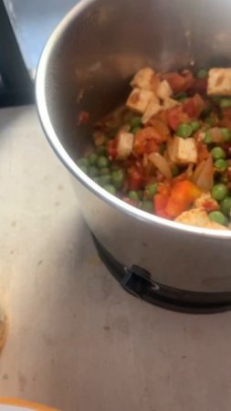Matar Paneer in AGARO Esteem Multi kettle in Hostel