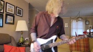 Ziggy Stardust (Bass Cover)