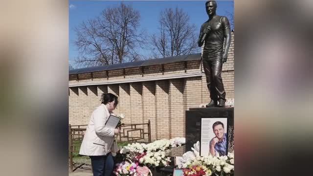 Два года без Юры. Ко Дню Памяти  музыканта.️Мои стихи© и посещение погоста.