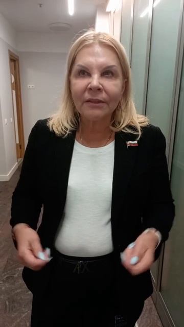 Отзыв клиента о ведущем мероприятия, посвящённого празднованию Дня Учителя,  Андрее Ломакине