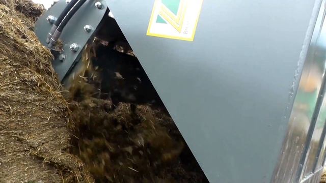 S90 Фреза силосной массы ковшевая на погрузчике ATLAS