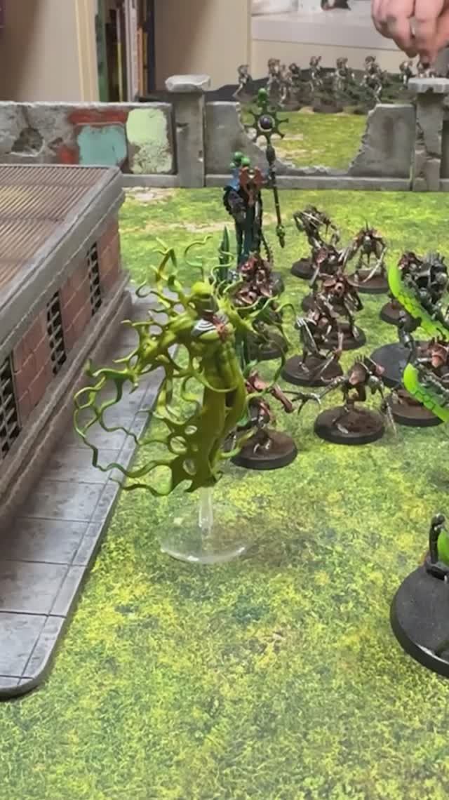 warhammer Mechanicus vs Necrons