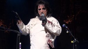 Alice Cooper - Feed My Frankenstein [Partial] (12/9/2011) Merrillville, IN