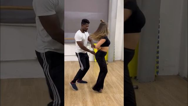 EXPERIENCE -LUDOVICO EINAUDI by Elvis Stephen (DJ daeil Cha)#bachata #danielydesiree