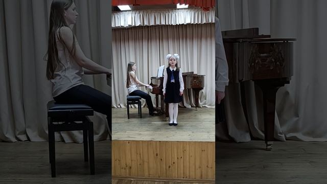 .«А я по лугу» р.н.п. Исполняет  Кудакова Милана  ДХШ 19 Новосибирск