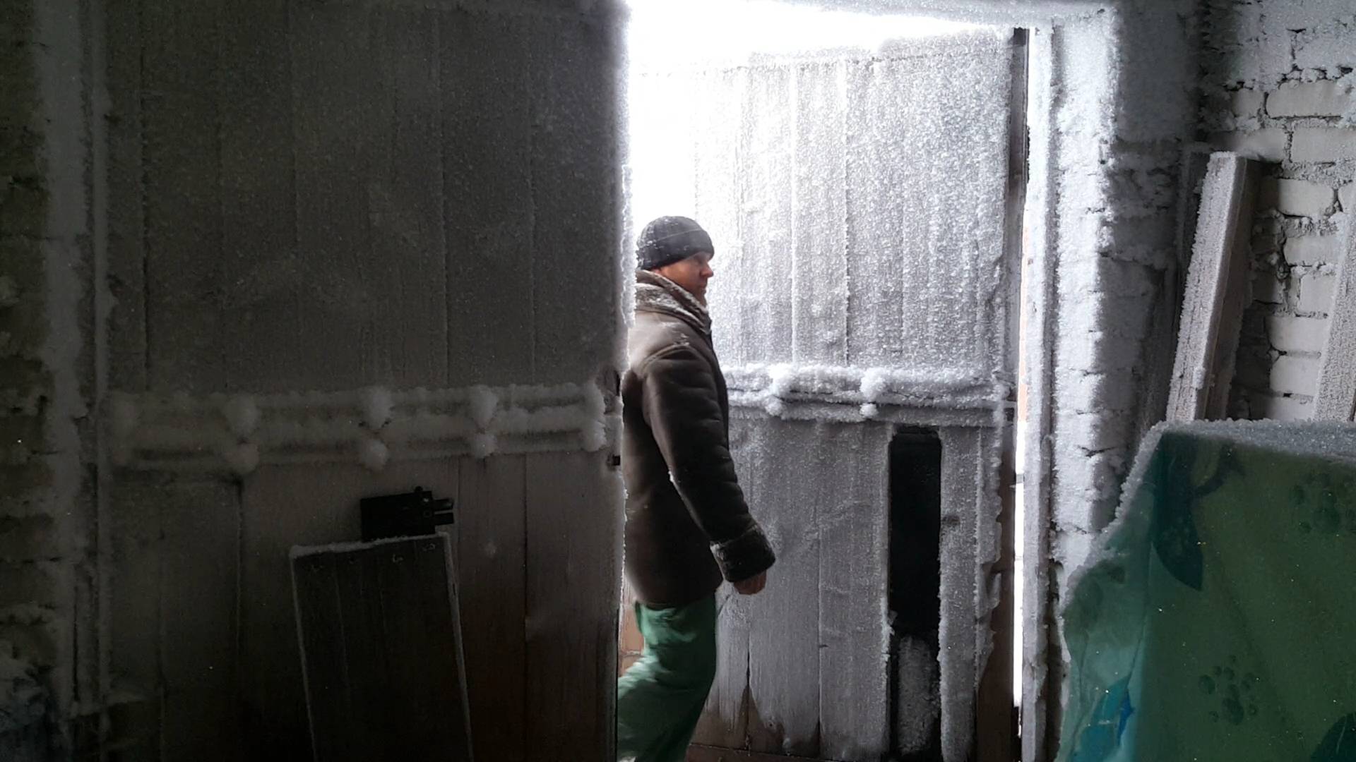 Забытый гараж в котором никто небыл 30 лет!