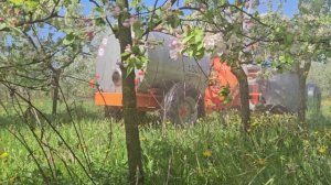 Опрыскиватель шарнирно-сочленённый Зубр ПВ с приставкой Октопус