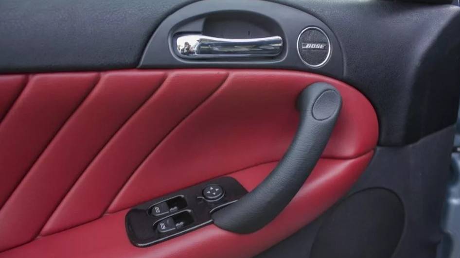 Как снять двери Alfa Romeo 147