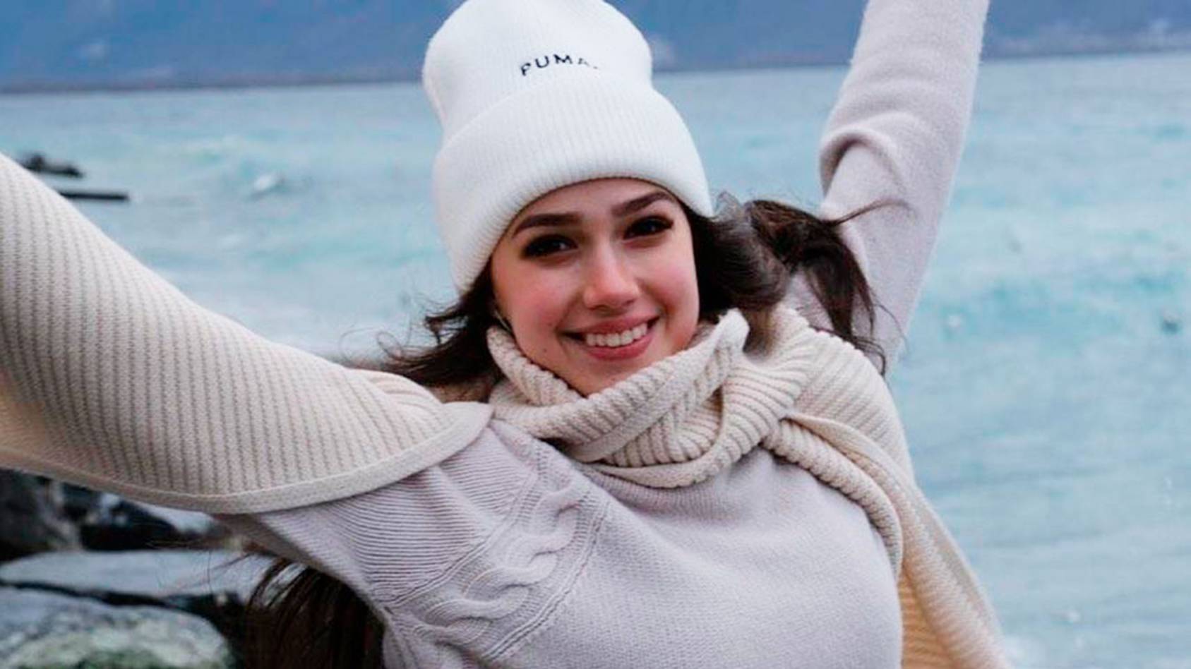 «Моя мечта сбылась!»: Алина Загитова на коньках покаталась по льду Байкала