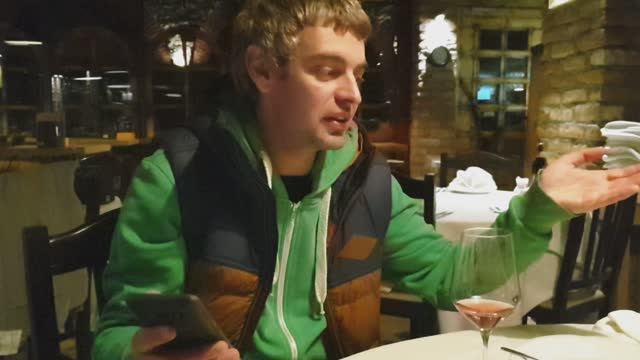 В Македонии, в каньоне Матка, в ресторане (Стих)