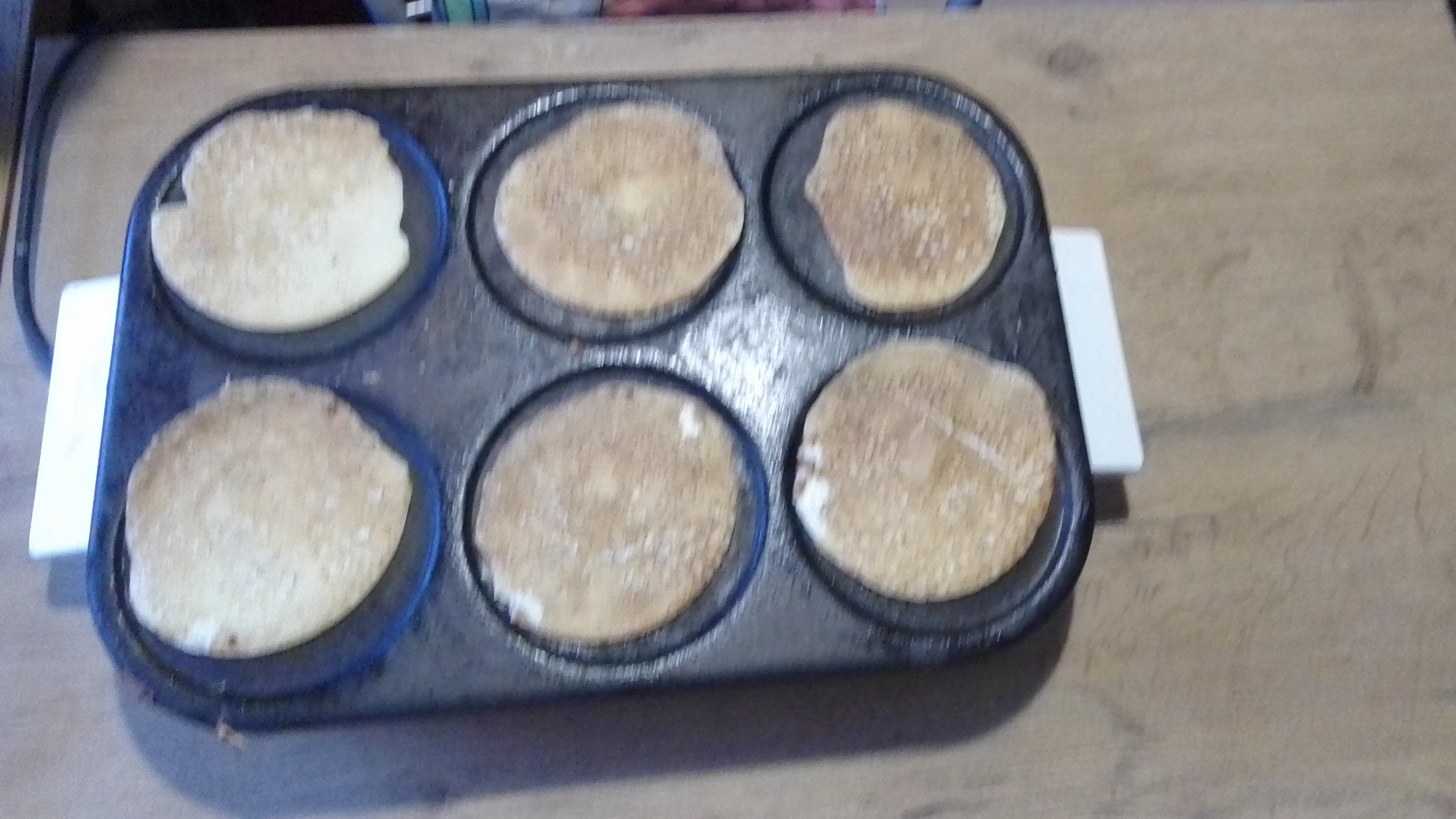 Делаю блины 🥞 с мамой! часть 3