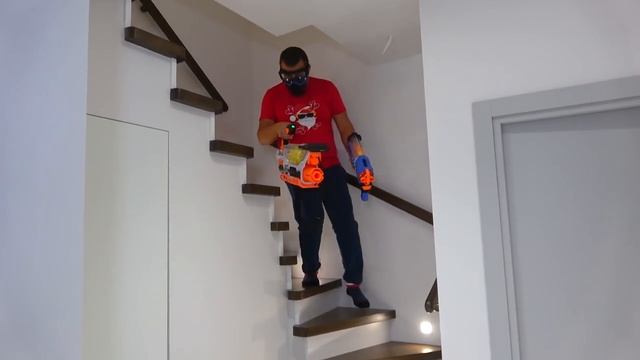 Лысая Борода ДОБЫЛ себе КРУТОЙ НЕРФ Нерф Битва - смотреть видео онлайн от «NERF BROS SHOW» в ...