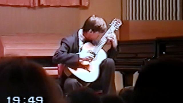 И.С.Бах. Лур и Гавот из сюиты Ми-Мажор (Виталий Ганеев)