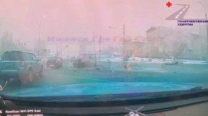 10.02.2025 Момент ДТП на перекрёстке ул. 10 лет Октября и ул. 9 Января (Ижевск)