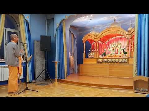 Киртан в исполнении Е.С. Бхакти Ратнакар Амбариши Свами