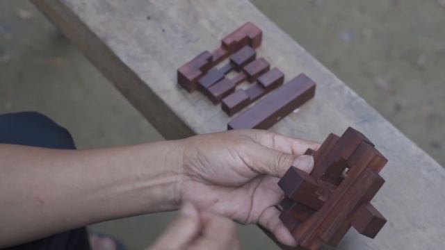 Изготовление Любаньского замка - головоломки из 12 деталей дедушкой Аму