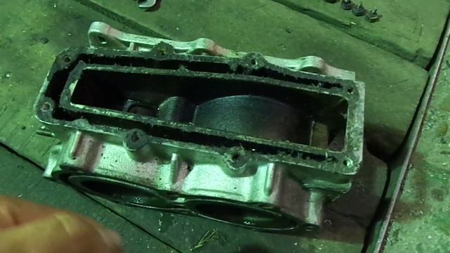 Как вывернуть обломаный болт.