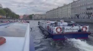 «ФАВОРИТ»  Однопалубный теплоход  до 50 гостей