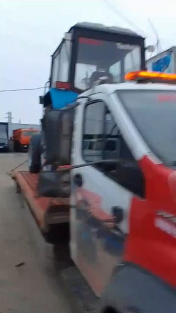 Загрузили трактор МТЗ 82.1, доставка в Московскую область, Boston Logistic