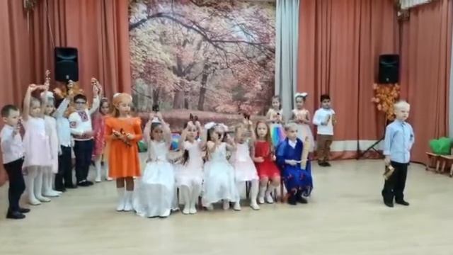 "Осенний календарь" - праздник в подготовительной к школе группе №6