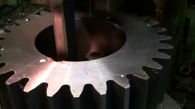 Долбление шпоночного паза на долбежном станке (УЛУЧШЕННОЕ ВИДЕО)