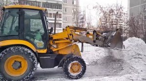 Уборка и вывоз снега с территории ТСЖ (ул. Менделеева)