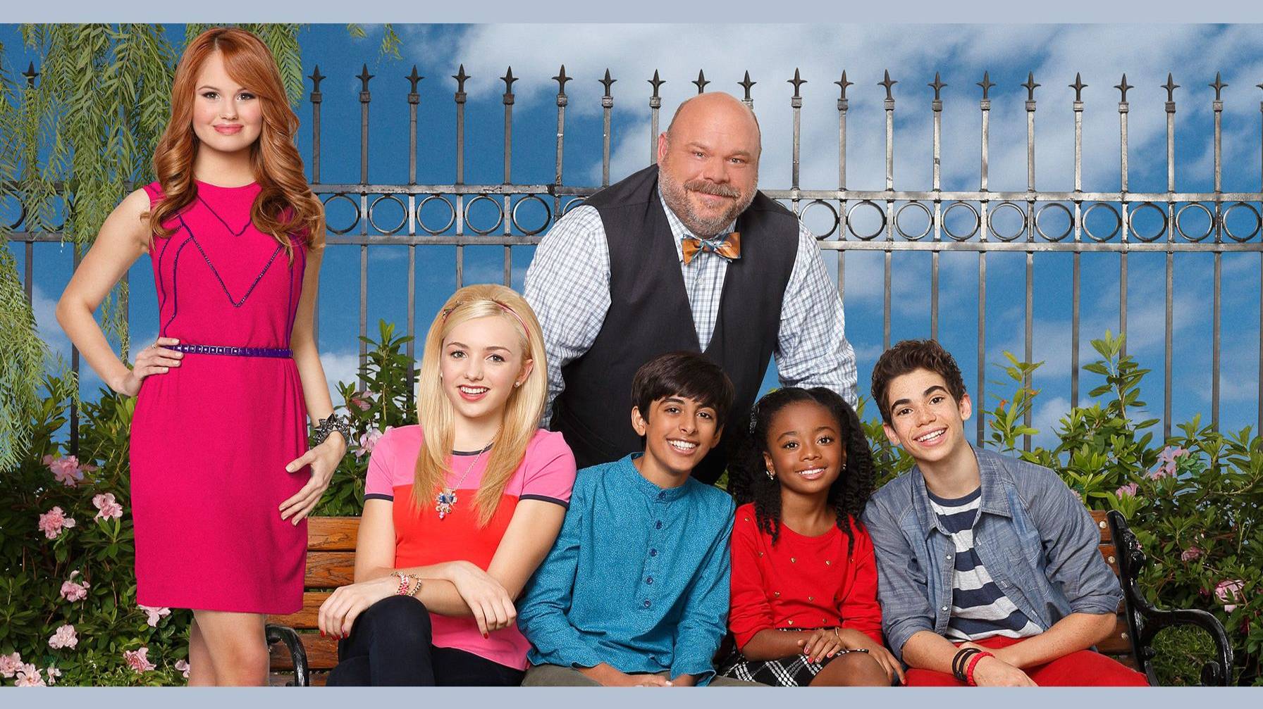 Сериал Джесси - 2 сезон 8 серия «Скажи "Да" грязному платью» / Jessie