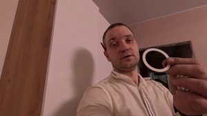 Что делать если полотно натяжного потолка притягивает к бетонной плите