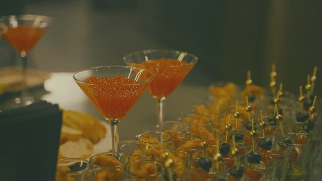 МАЛИНКА-ВЕЧЕРИНКА
